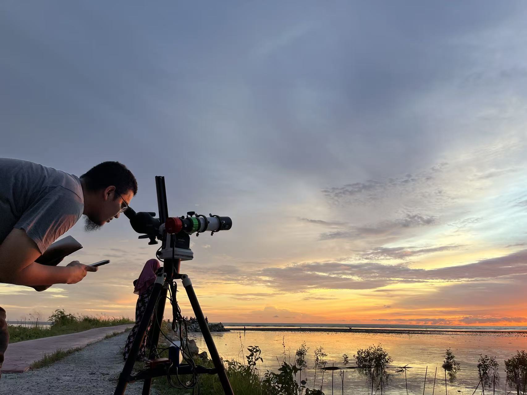 Izzat Zubir | Software Engineer & Web Dev